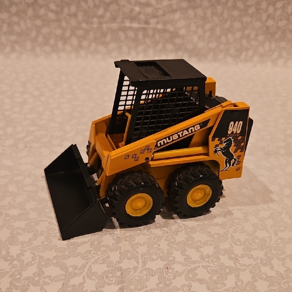 NZG | Toys | Nzg No 35 Mustang 94 Skid Steer Toy Tractor W Germany ...